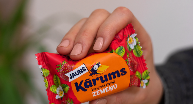 В семейство “Kārums” вернулись два вида творожных сырков – клубничный и ...
