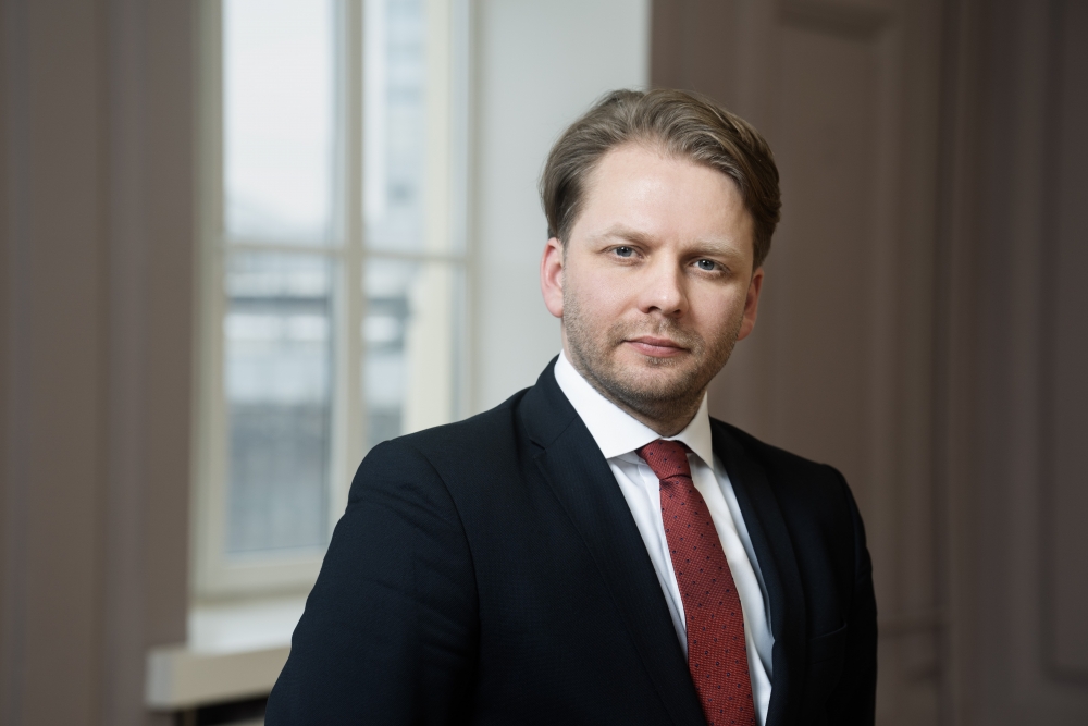 Зарплата космическая: Ринальдс Плявниекс становится главой правления ...