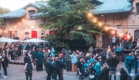 Не банкрот: закрывается Laska bar в центре Риги - Press.lv