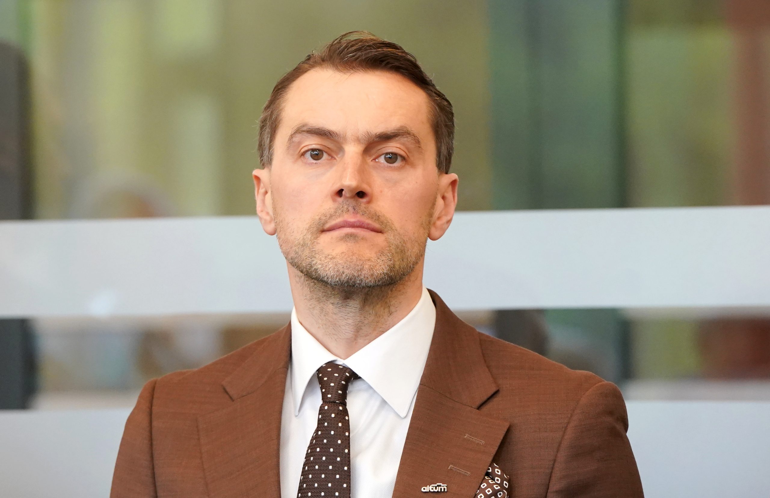 Теперь живет в долг? Таинственная покупка «сожрала» весь годовой доход ...